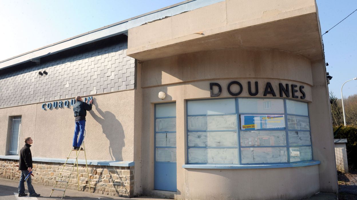 Europe: la Commission s'en prend aux horaires réduits des douanes ...