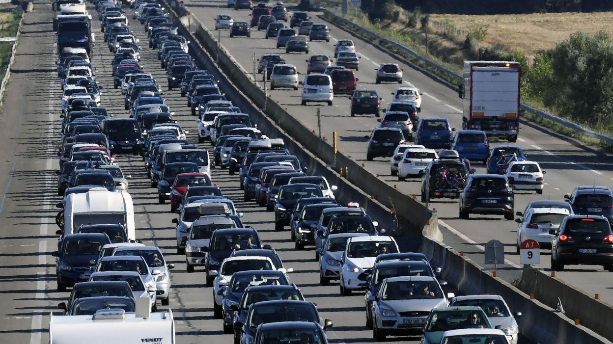 Encore 750 km de bouchons sur la route des vacances en France - RTBF Actus