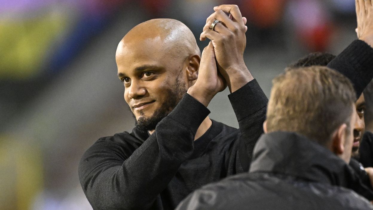 Complètement Foot : qui pour succéder à Roberto Martinez ? - RTBF Actus