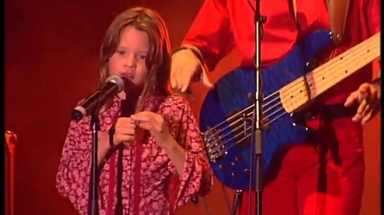 Il y a 14 ans, Angèle chantait déjà avec son père Marka (vidéo) - RTBF ...