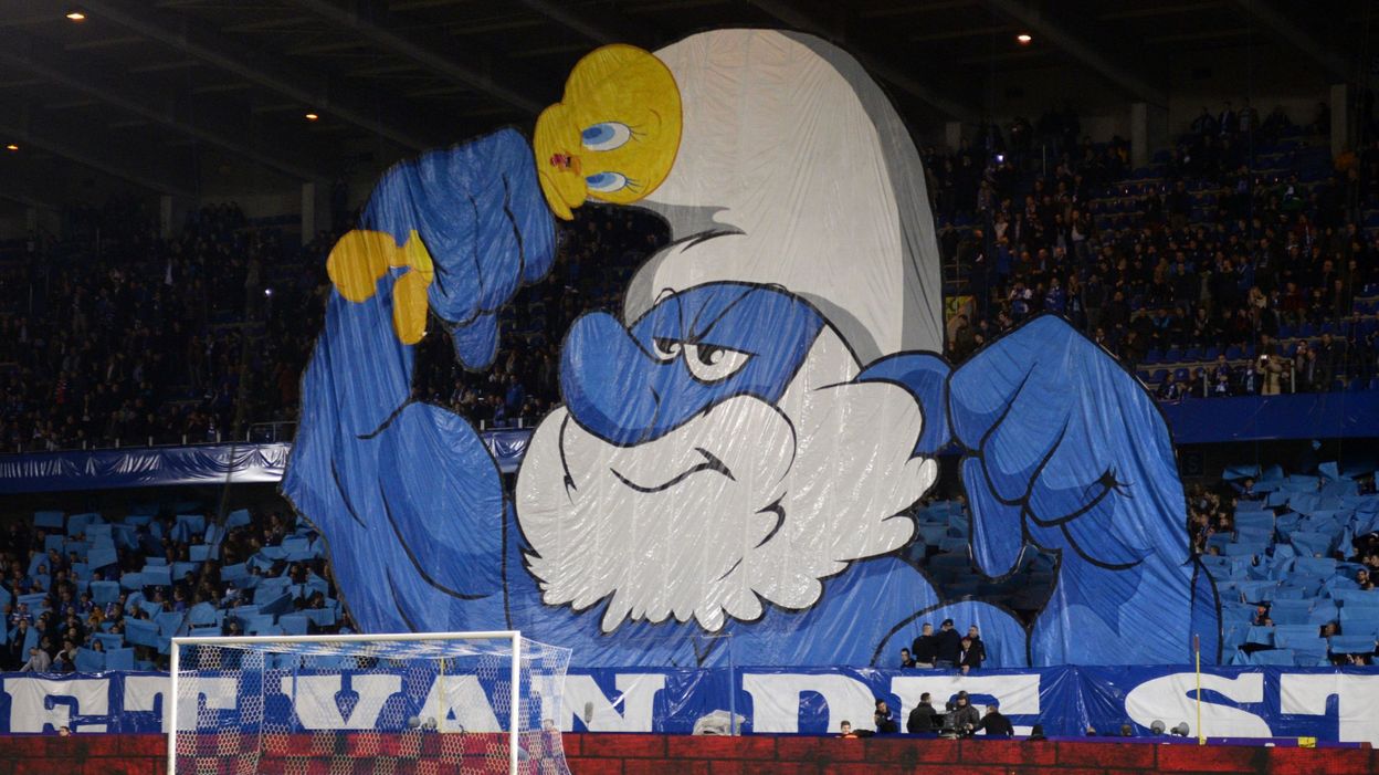 Le magnifique tifo de Genk face à Saint-Trond - RTBF Actus