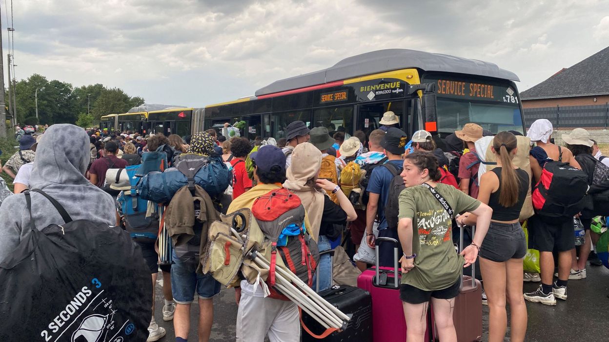 Aya Nakamura aux Ardentes : reine pop charismatique en pleine maîtrise ...