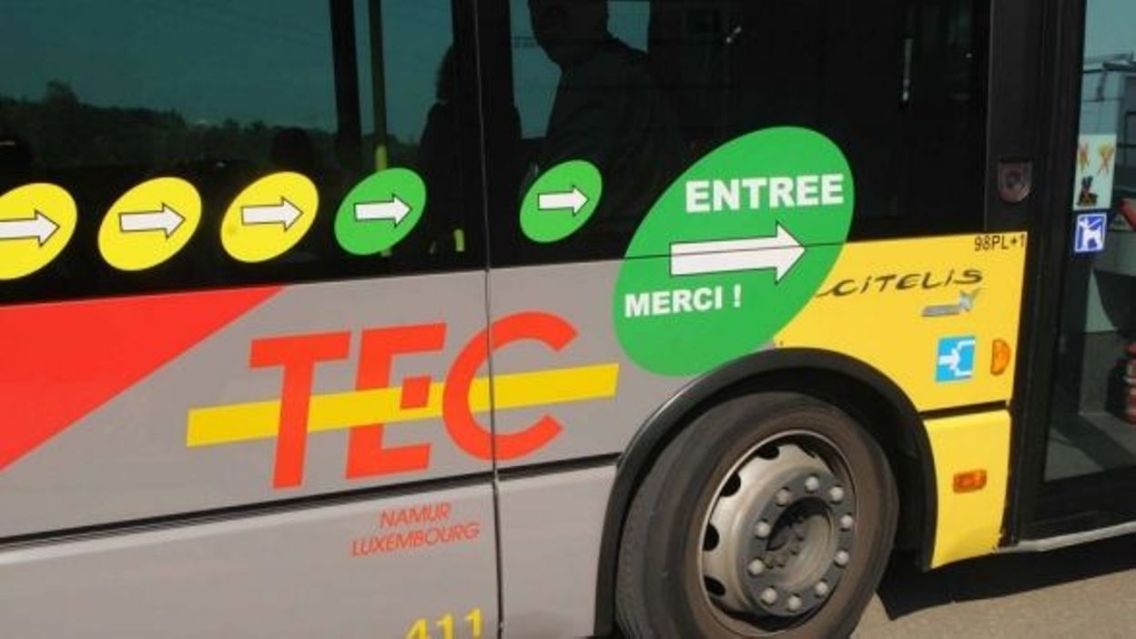 Grève 'historique' au TEC: quasi 100% des bus au dépôt - RTBF Actus