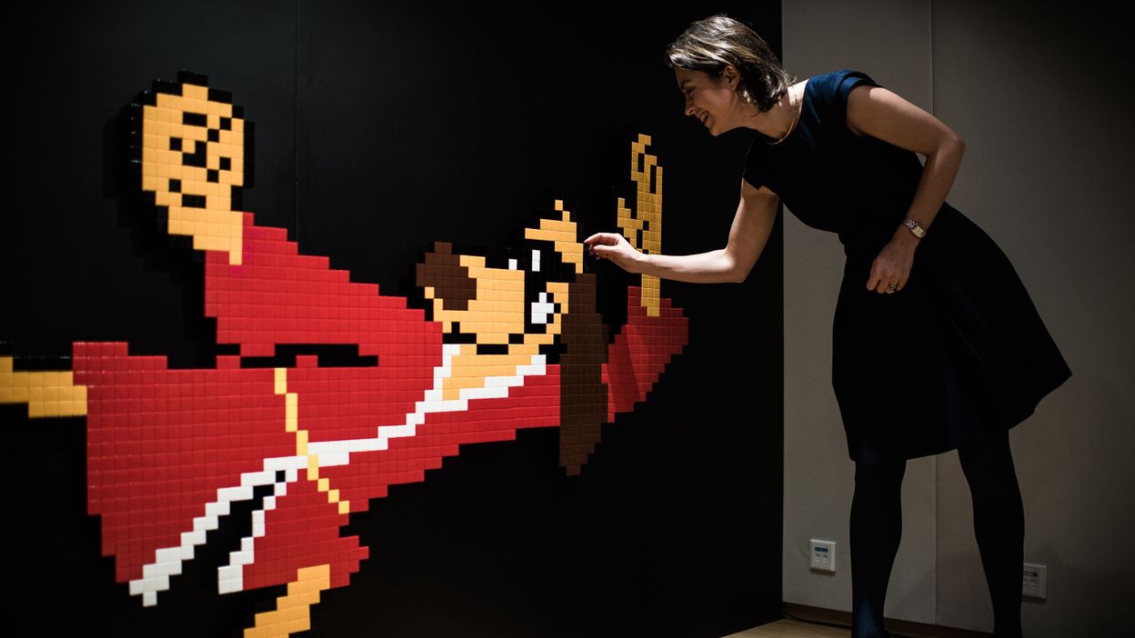 Une œuvre de l'artiste Invader à bord de la Station Spatiale ...