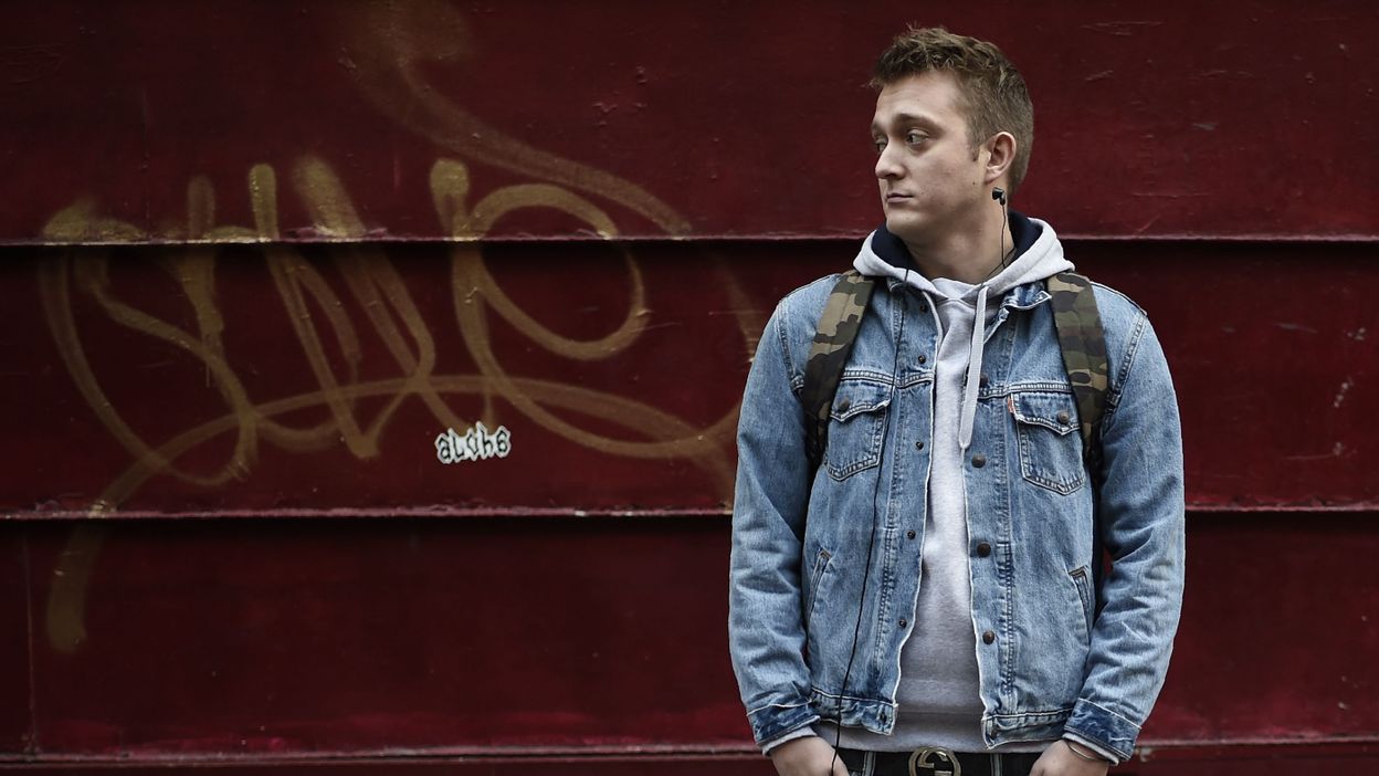 Le rappeur Vald montre un visage brutal mais cultivé dans son premier album