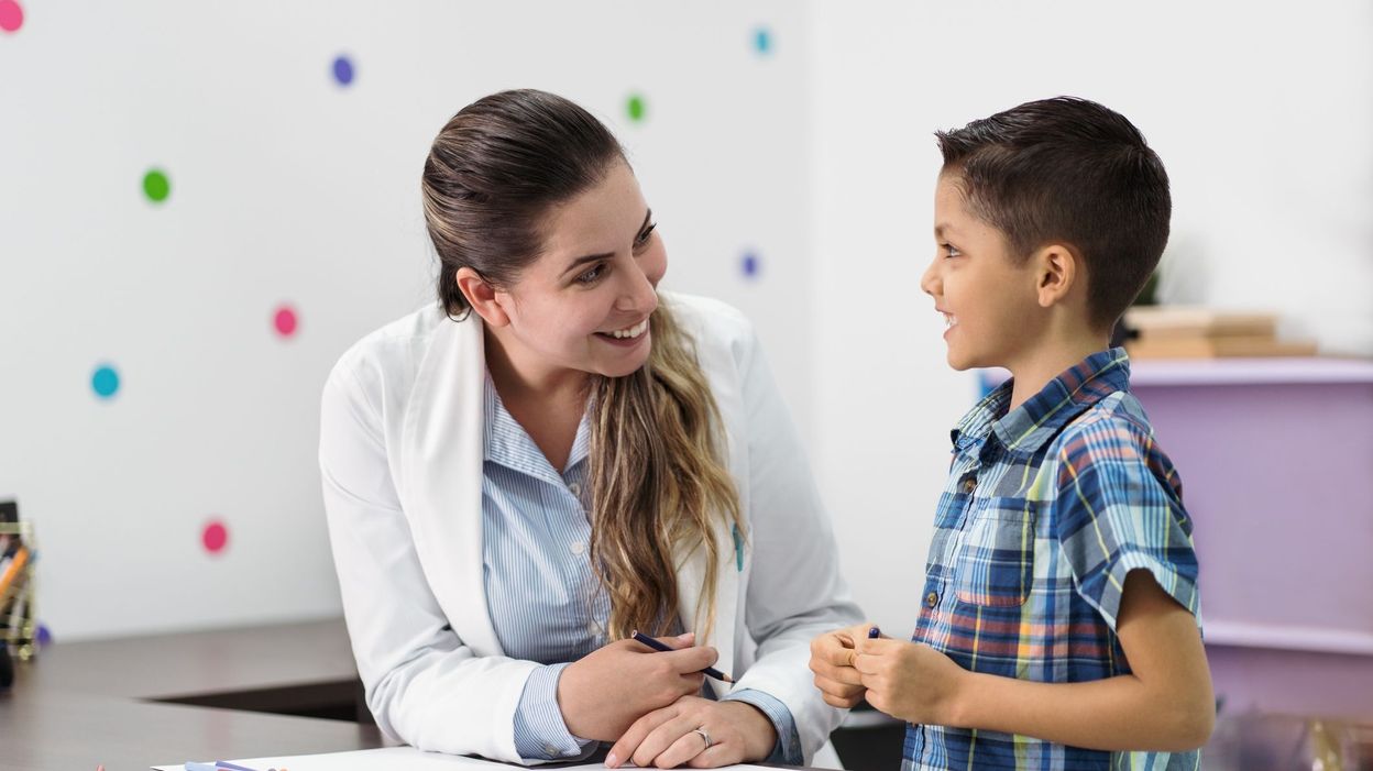 Devenir logopède, c'est voler au secours de nos démocraties - RTBF Actus