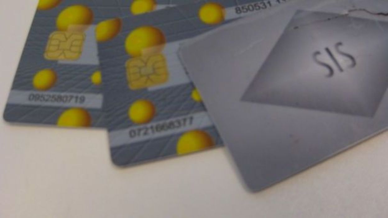 La carte SIS disparaîtra en 2014, remplacée par la carte d'identité ...
