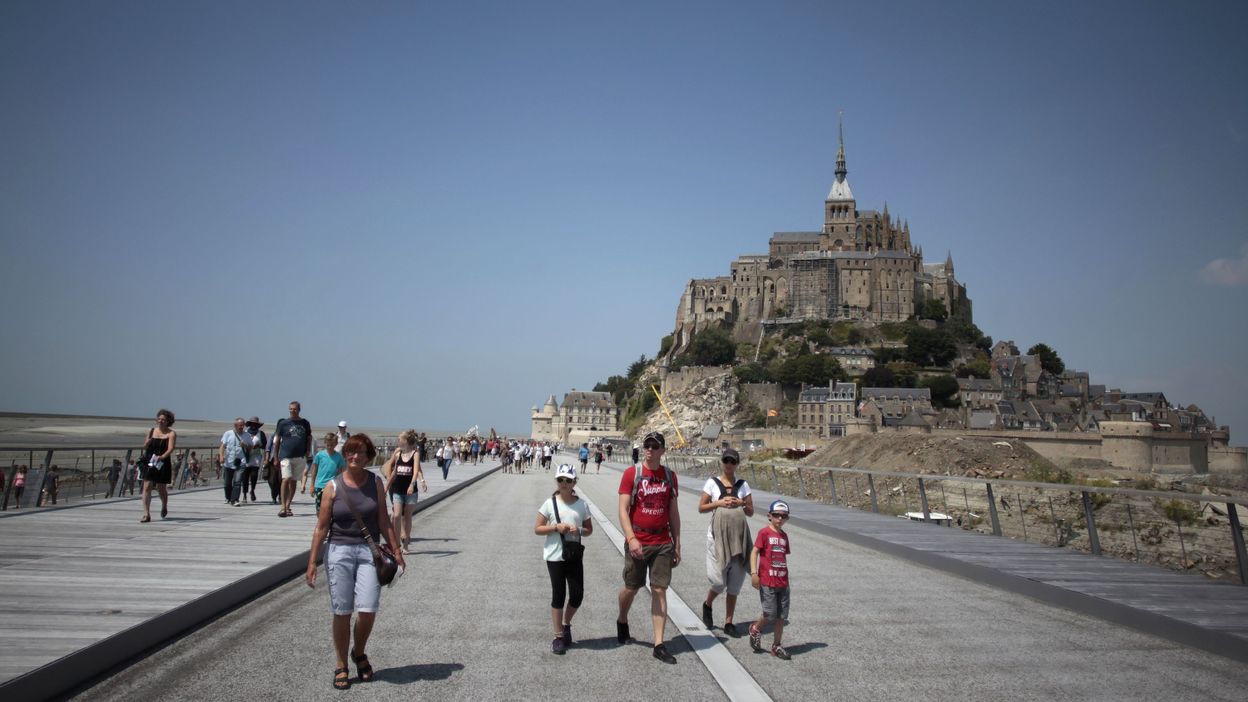Mont-Saint-Michel : le pont-passerelle ouvert aux piétons