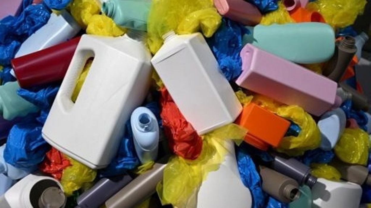 Pollution plastique: 'cinq stratégies d'évitement' des industriels ...