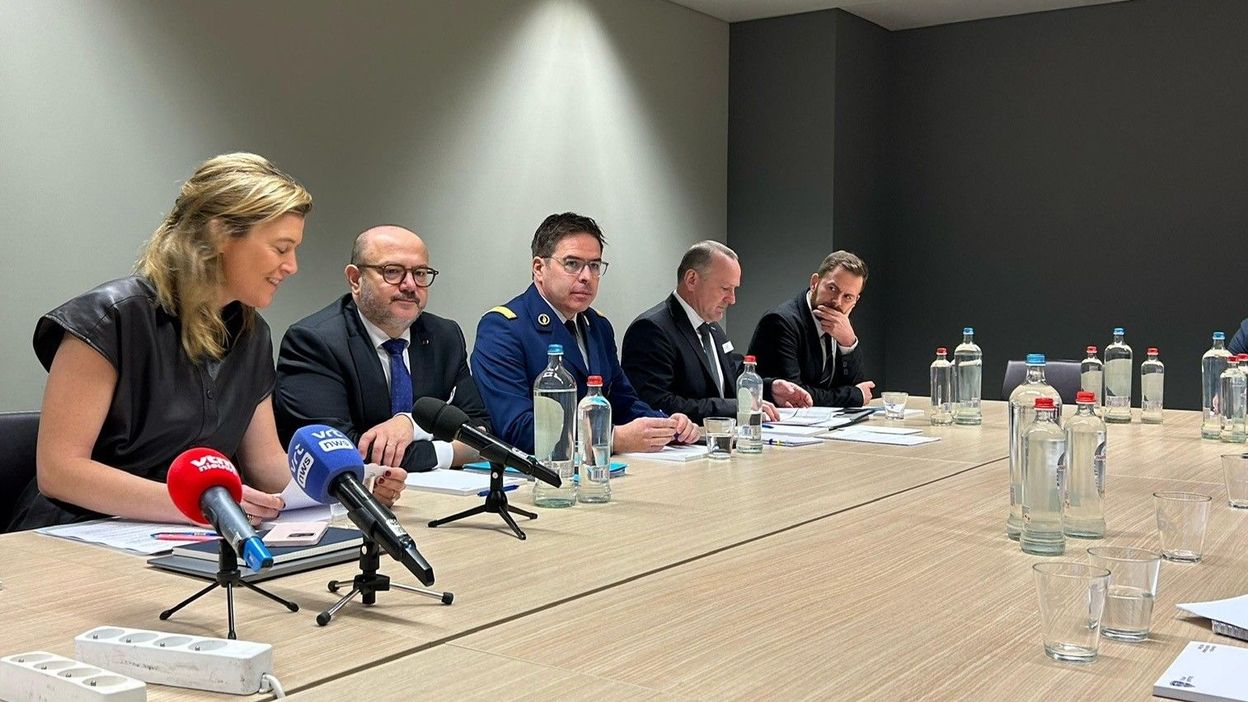 Police fédérale : Eric Snoeck prête serment comme commissaire général ...