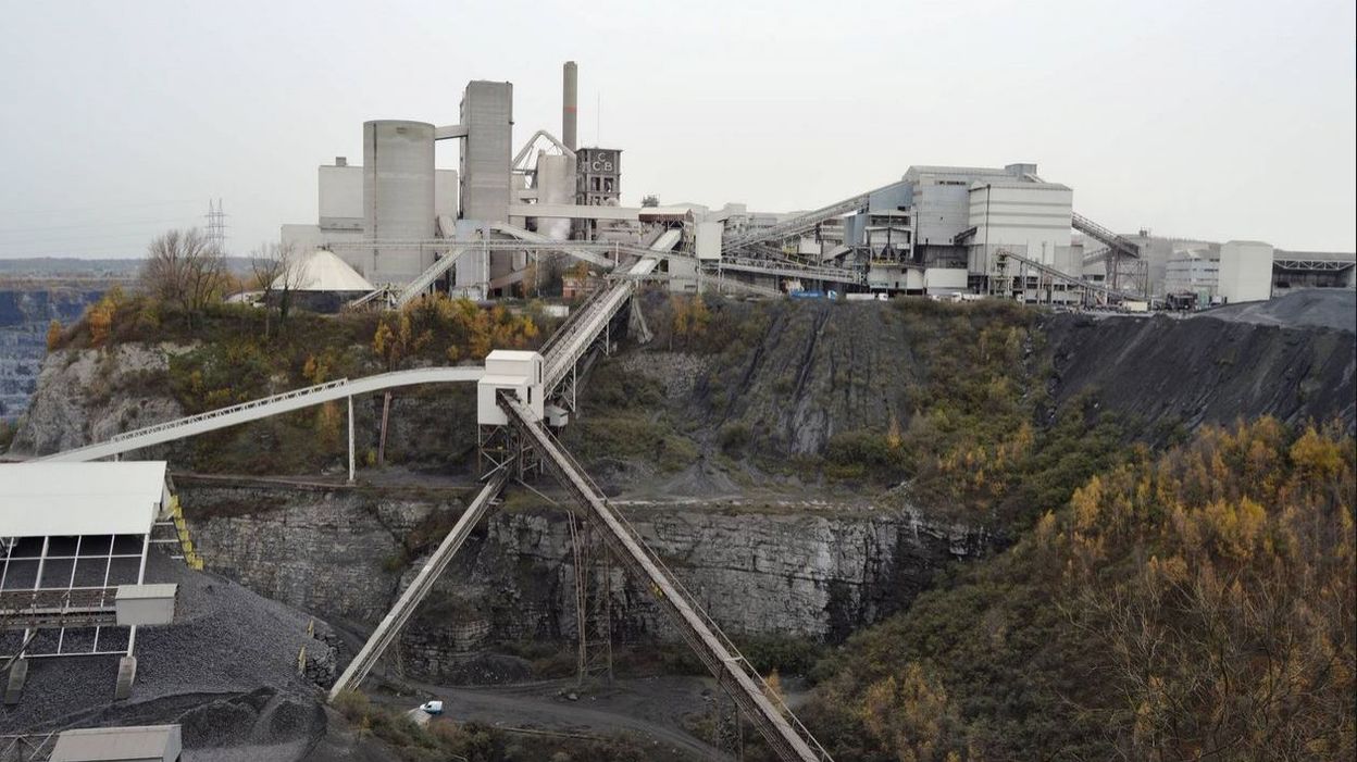 Gaurain: la multinationale Cementir rachète la cimenterie CCB - RTBF Actus