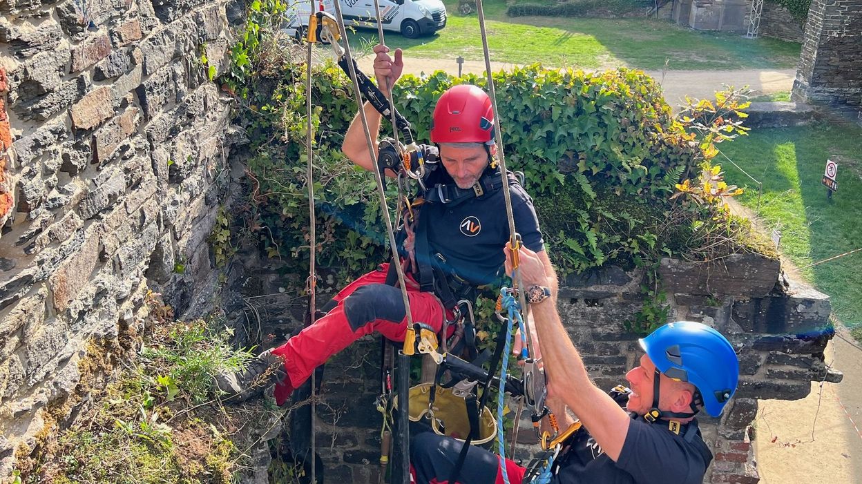 Cordiste : un métier vertigineux - RTBF Actus