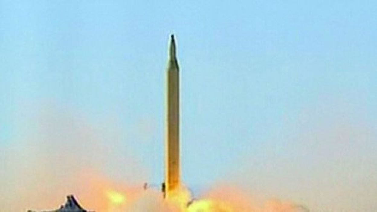 L'Iran a lancé le missile à deux étages de longue portée Sejil - RTBF Actus