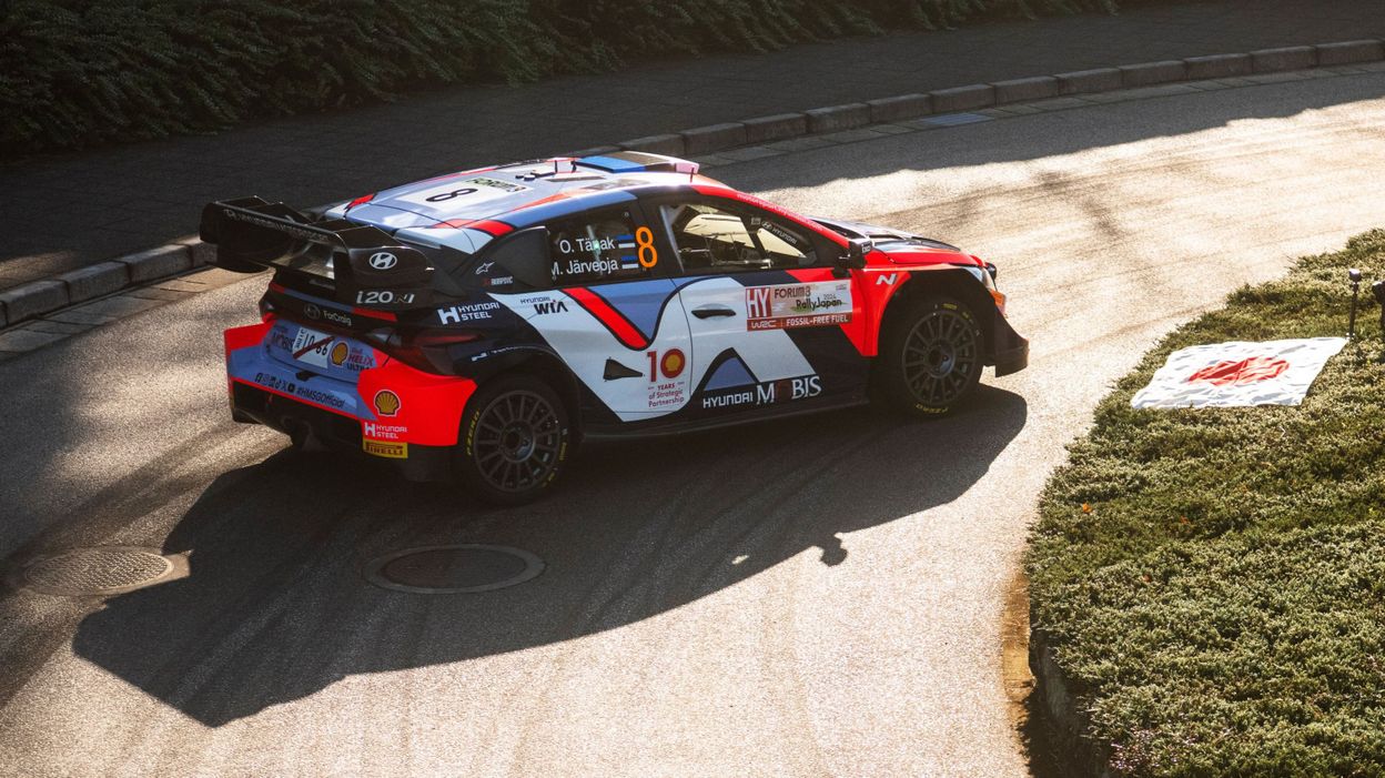 Thierry Neuville résiste à la pression et décroche son premier titre de ... Thierry Neuville résiste à la pression et décroche son premier titre de ...