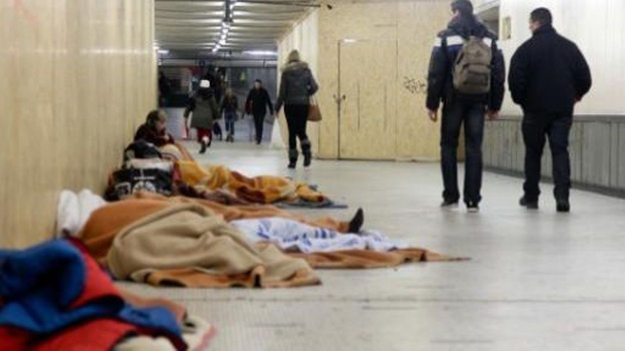 Bruxelles : le sans-abrisme se féminise - RTBF Actus