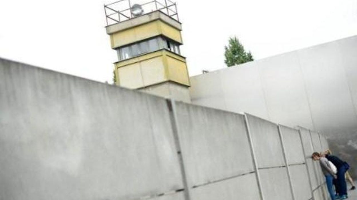 Il y a 55 ans, le régime de la RDA lançait la construction du mur de ...