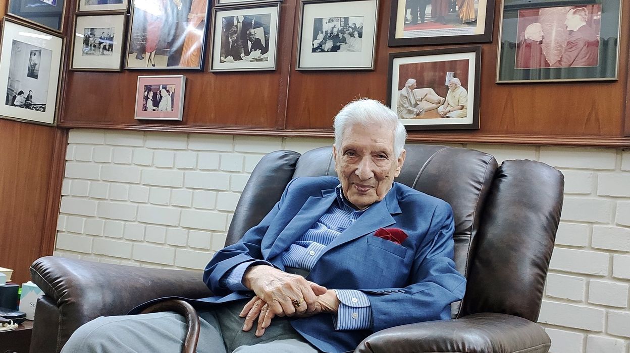 En Inde, des milliers de personnes aux funérailles d'un célèbre rappeur ...