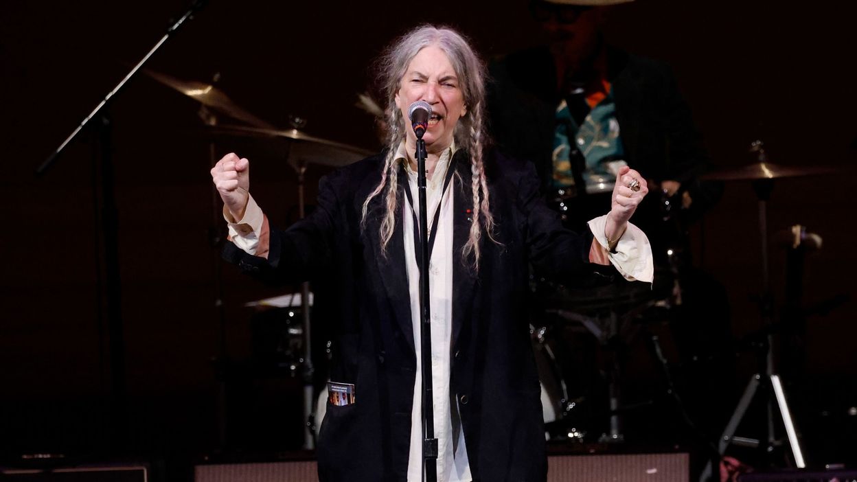 Bruce Springsteen, Flea et Johnny Depp rendent hommage à Patti Smith ...