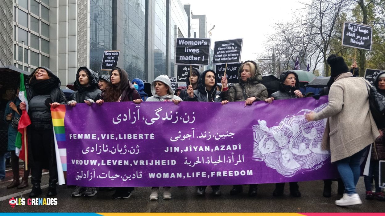Le combat des femmes iraniennes contre un régime religieux, misogyne et ...