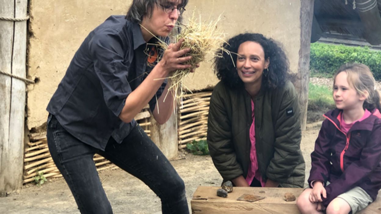 Les Ambassadeurs au Préhistomuseum de Ramioul - RTBF Actus