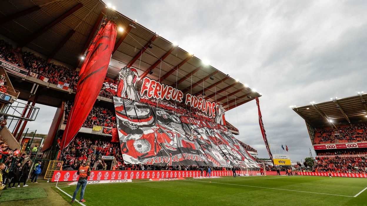 Les Ultras Inferno du Standard dévoilent un énorme tifo, pour célébrer ...