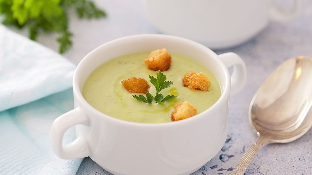 Soupes d'été : 5 recettes gourmandes, originales et colorées - RTBF Actus