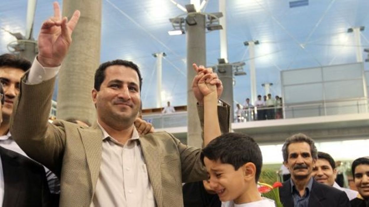 Le physicien Shahram Amiri de retour en Iran - RTBF Actus