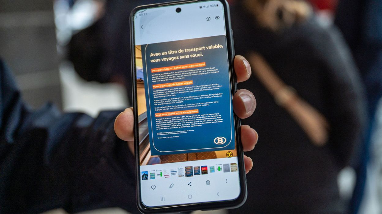Comment la Stib contrôle-t-elle les payements sans contact ? - RTBF Actus