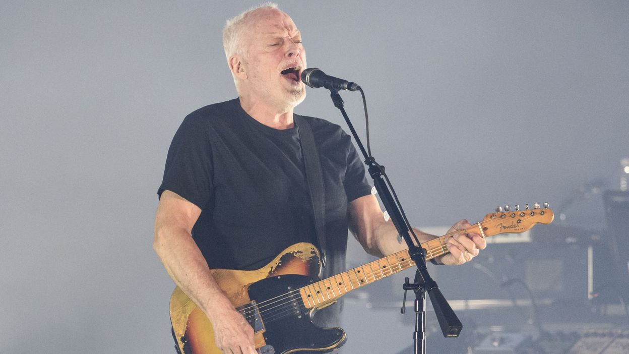 David Gilmour invite sa fille Romany au chant et à la harpe sur son ...