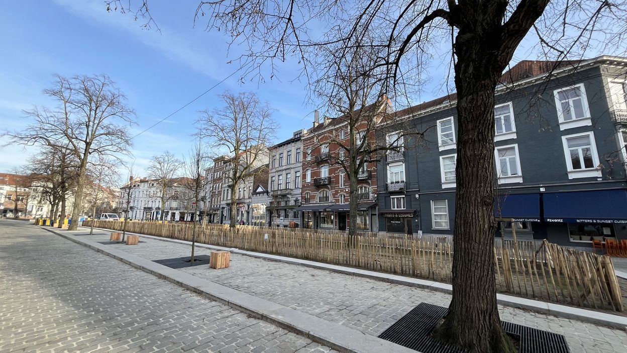 Fin des travaux à la place du Châtelain à Ixelles : le marché du ...