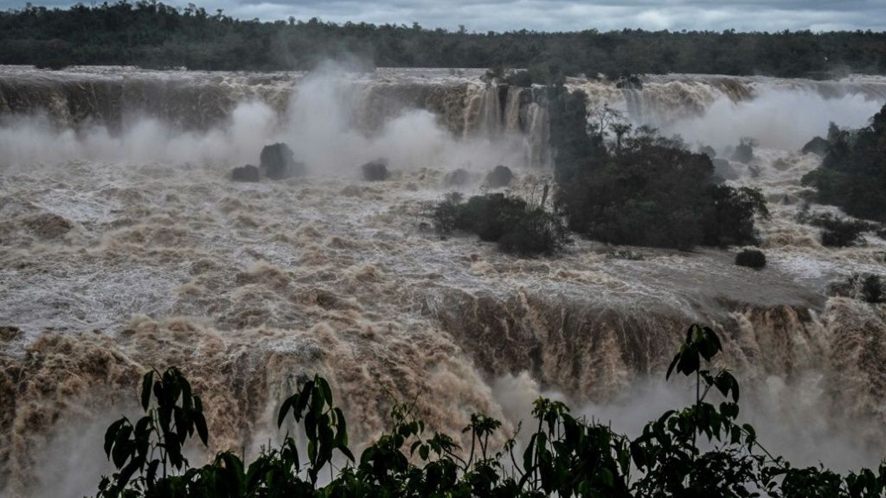 Les chutes d’Iguazu enregistrent un débit dix fois supérieur à la ...