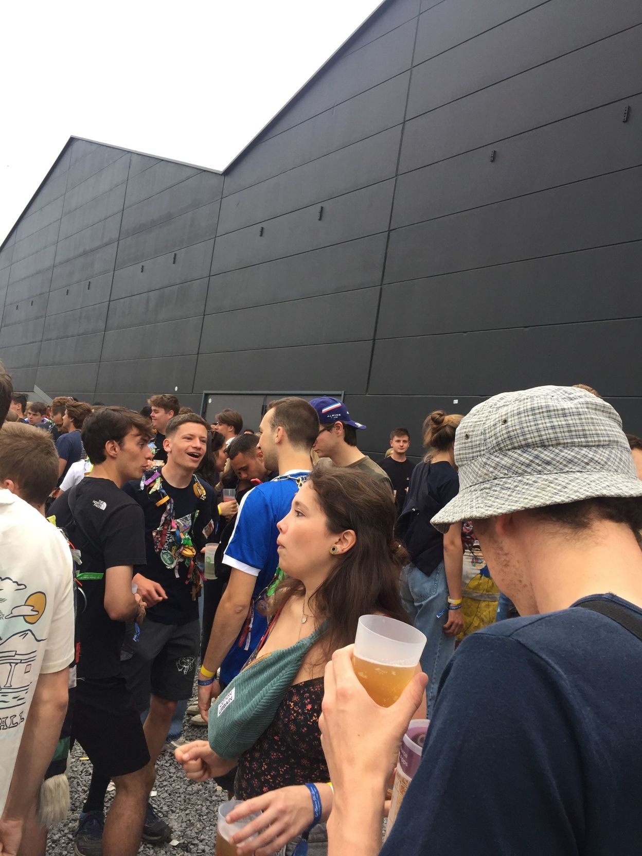 Inauguration du 'Chapi 4.0' à Liège : 'ça fait bizarre de voir la salle ...