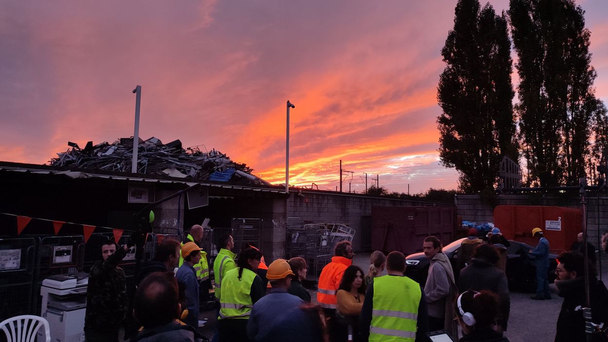 Entrez dans les coulisses du tournage de la série belge 'Baraki' - RTBF ...