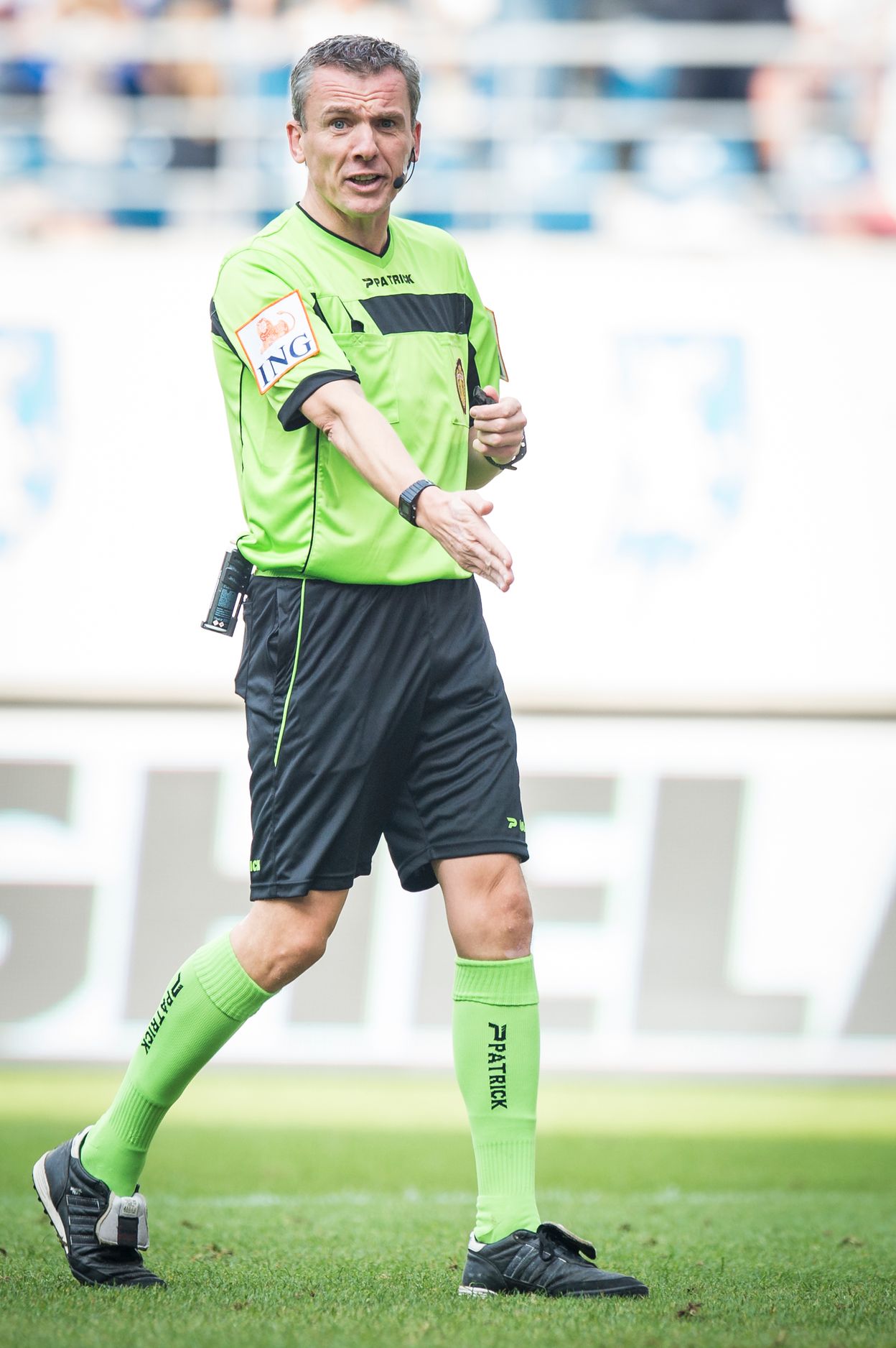 Johan Verbist: 'À mon premier match, j'ai sifflé hors-jeu sur un corner ...