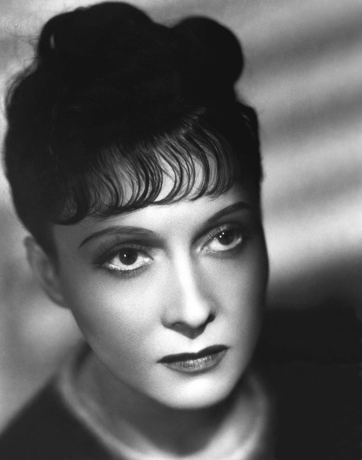 Arletty, vedette du cinéma et du théâtre : une femme libre, entière et ...