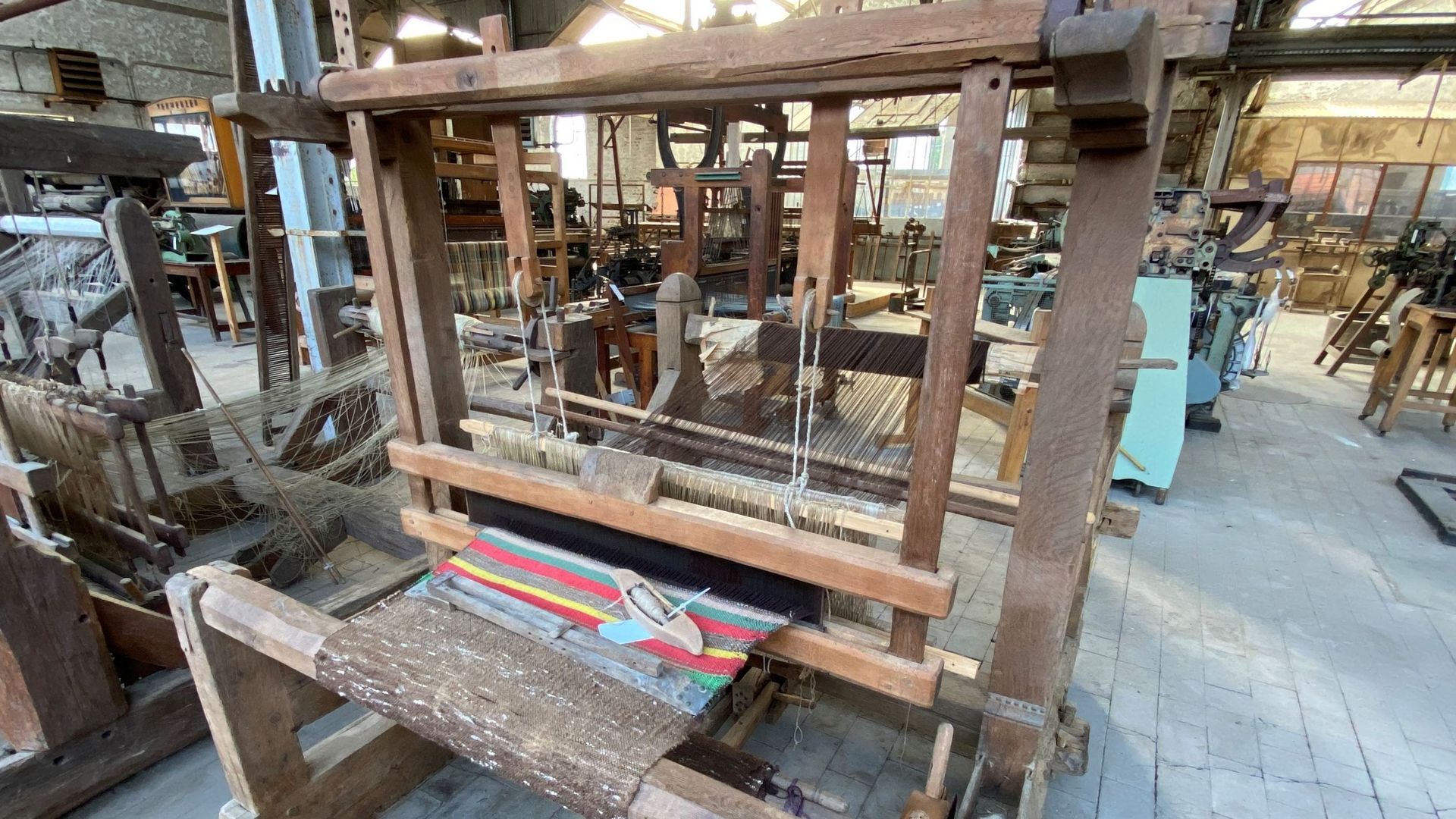 150 anciennes machines textiles et à vapeur sont entretenues par des ...