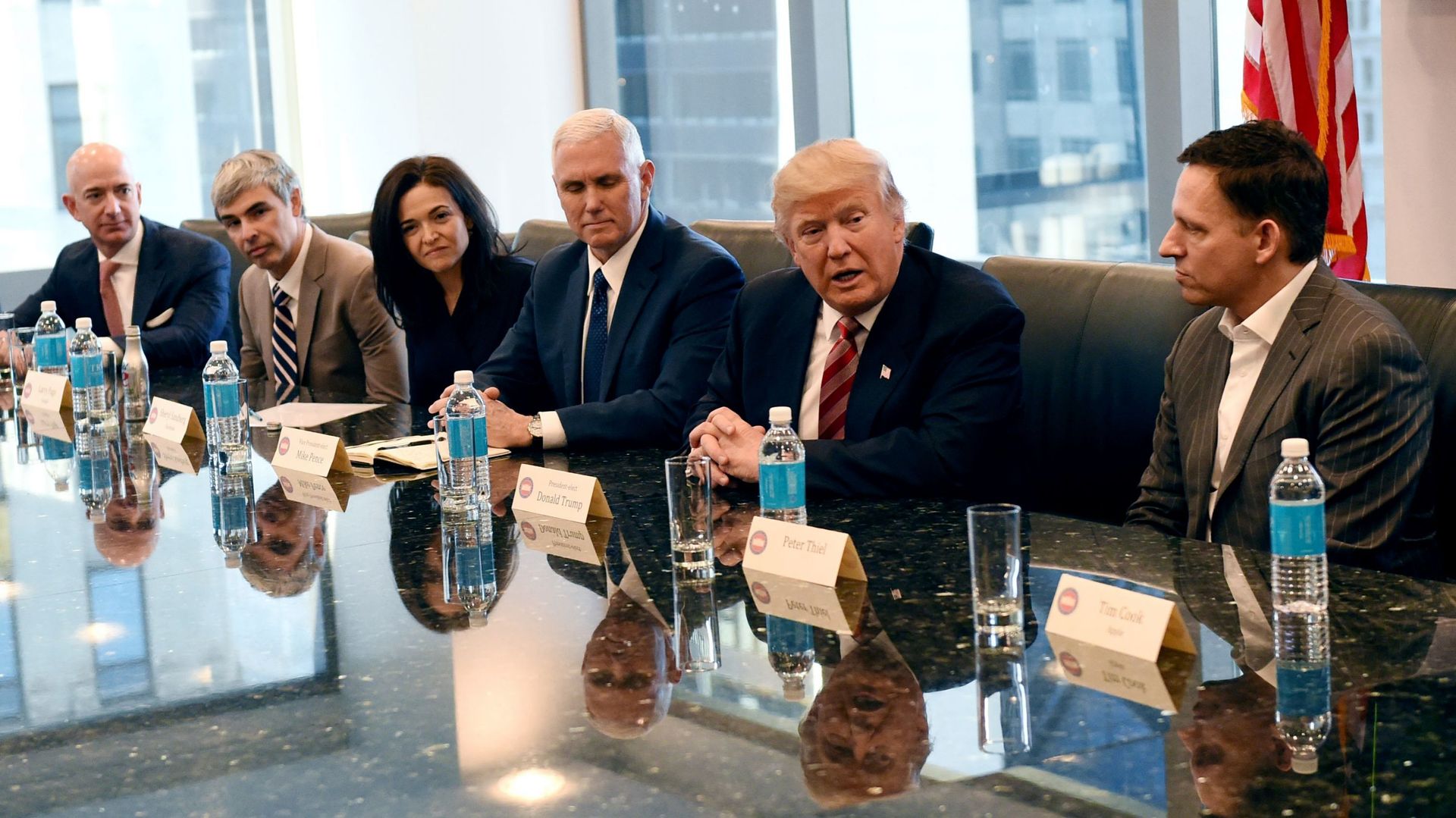 Donald Trump tend la main à la Silicon Valley - RTBF Actus