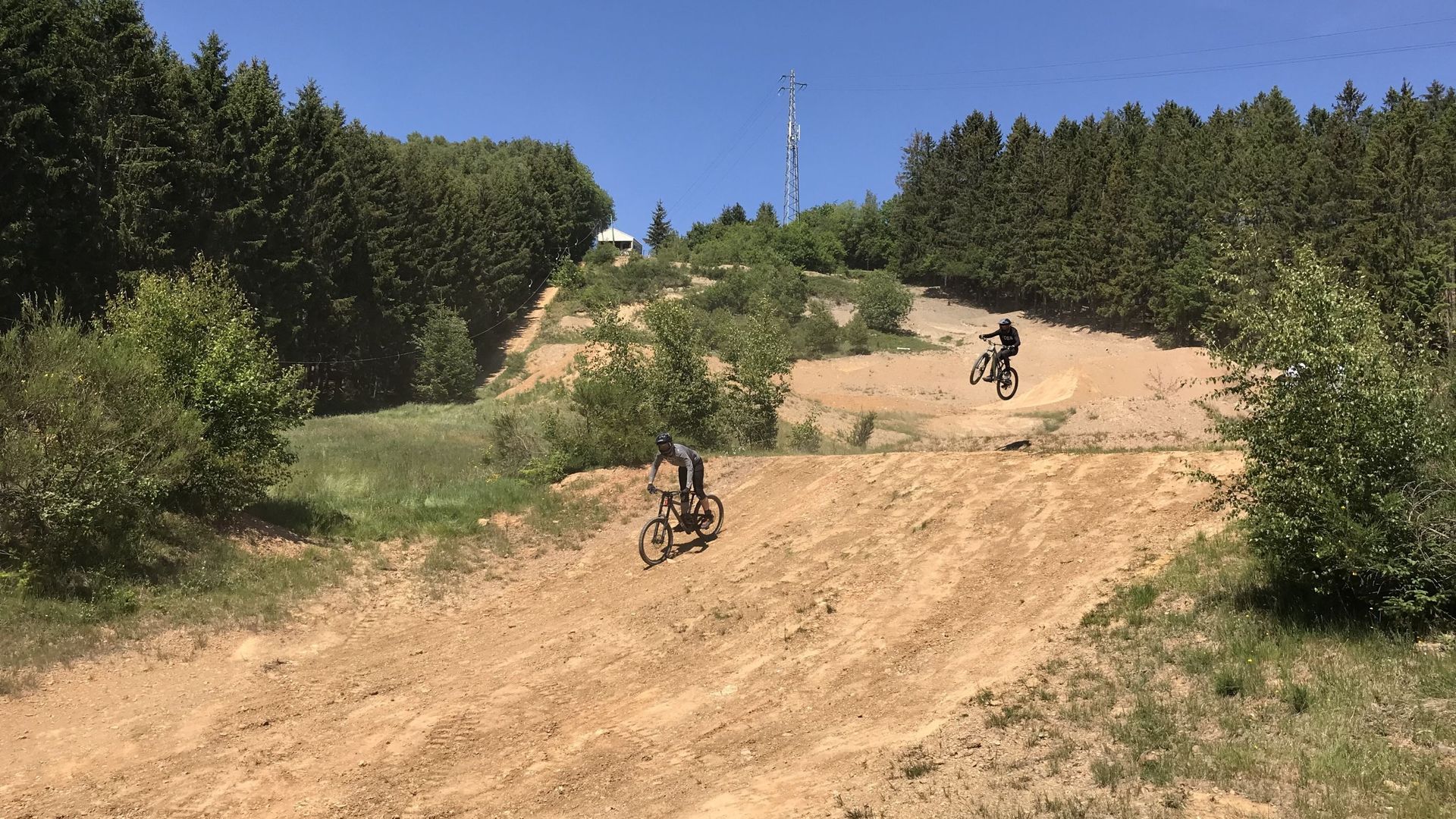 Malmedy : le Bikepark de la Ferme Libert a rouvert ce dimanche - RTBF Actus