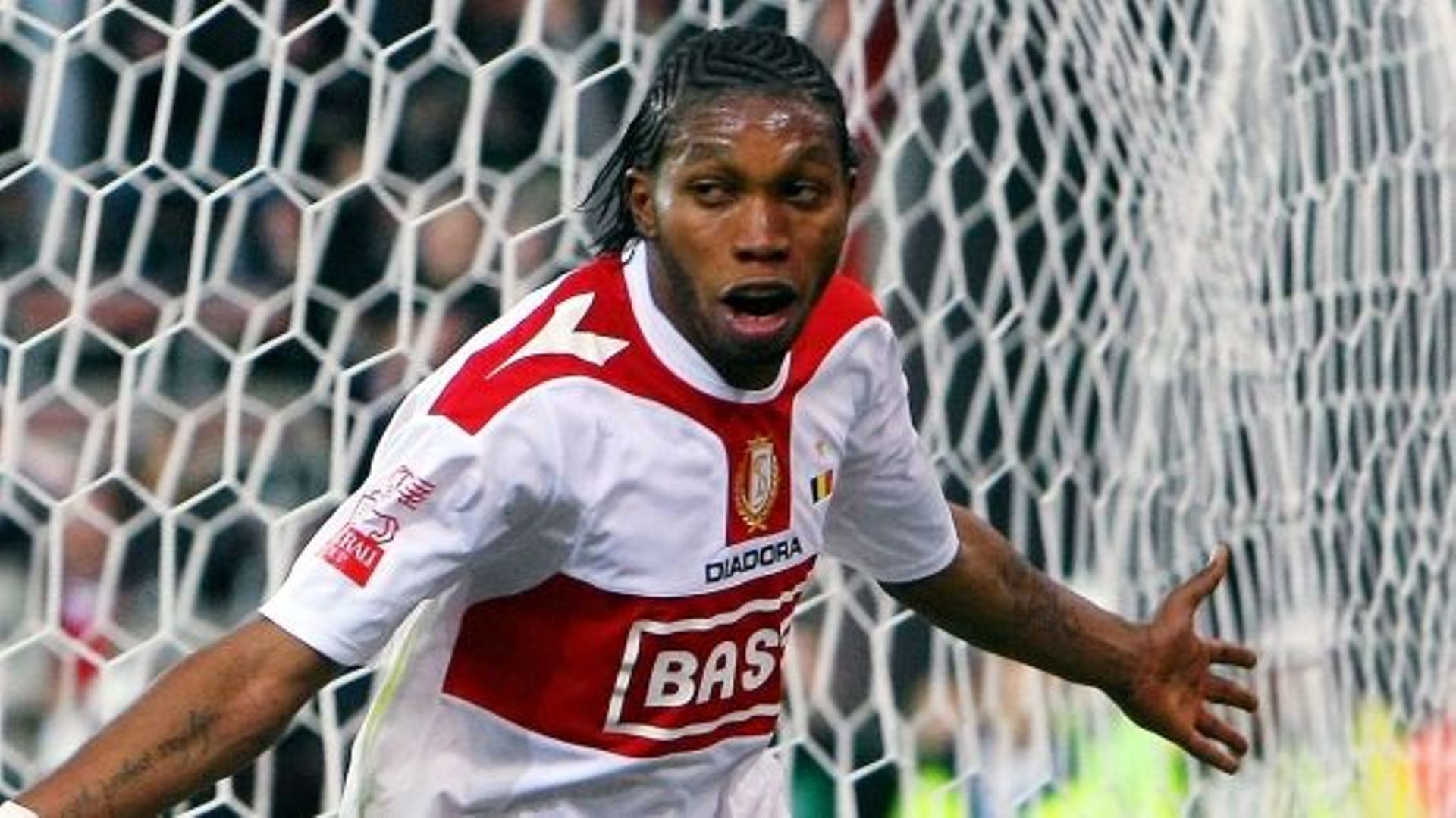 Exclusif: Mbokani s'engage avec Monaco - RTBF Actus