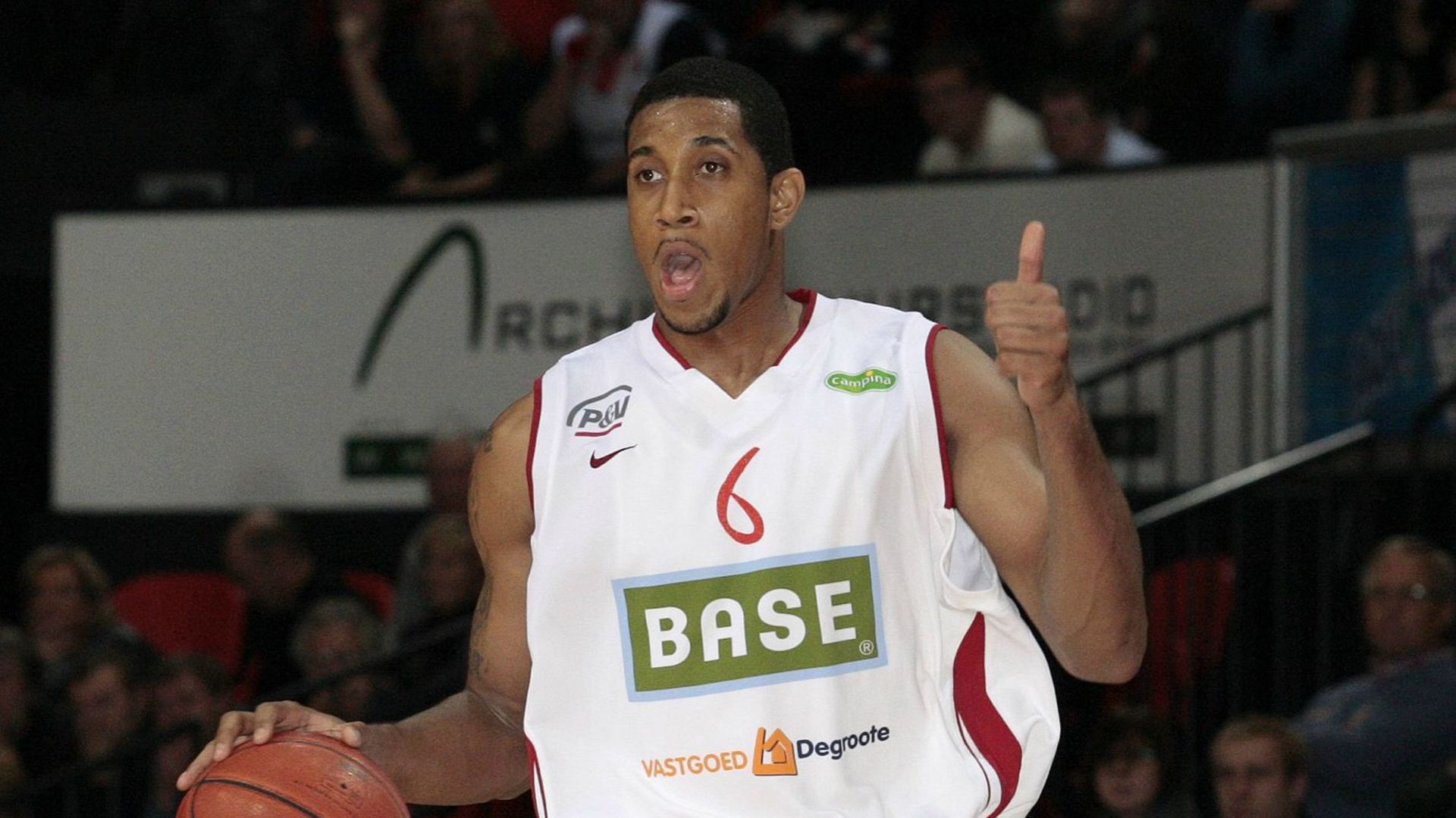 Devin Green signe au Spirou - RTBF Actus