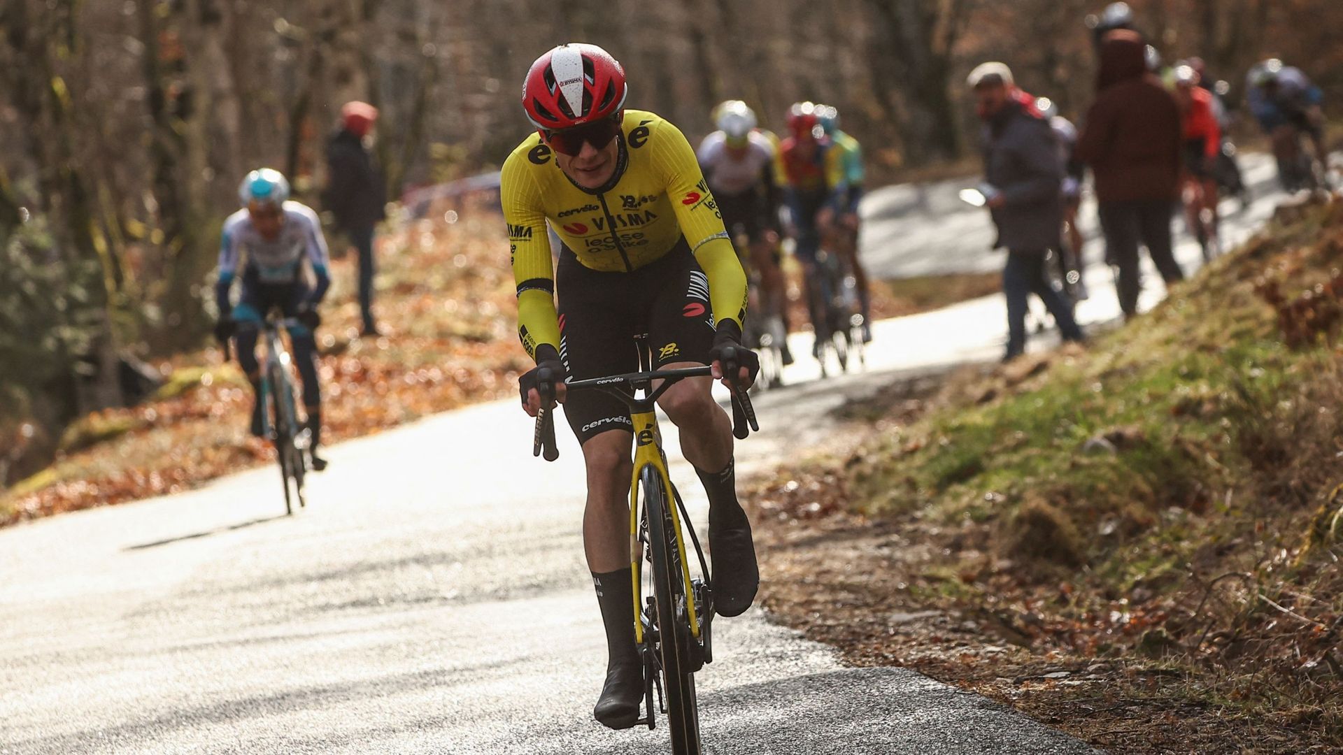 Gérard Bulens constate un 'cyclisme à deux vitesses' : 'Il y a des ...