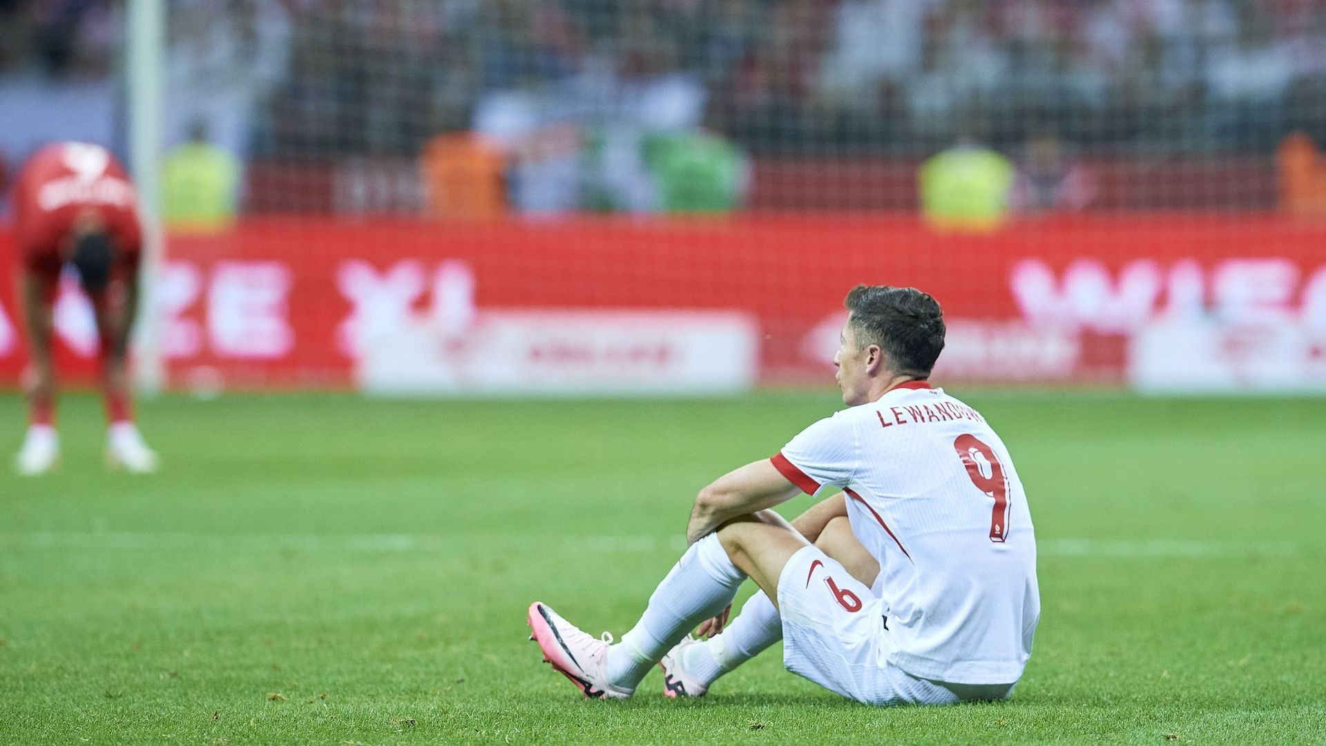 La Pologne dans le doute avant l'Euro : Robert Lewandowski sort blessé ...