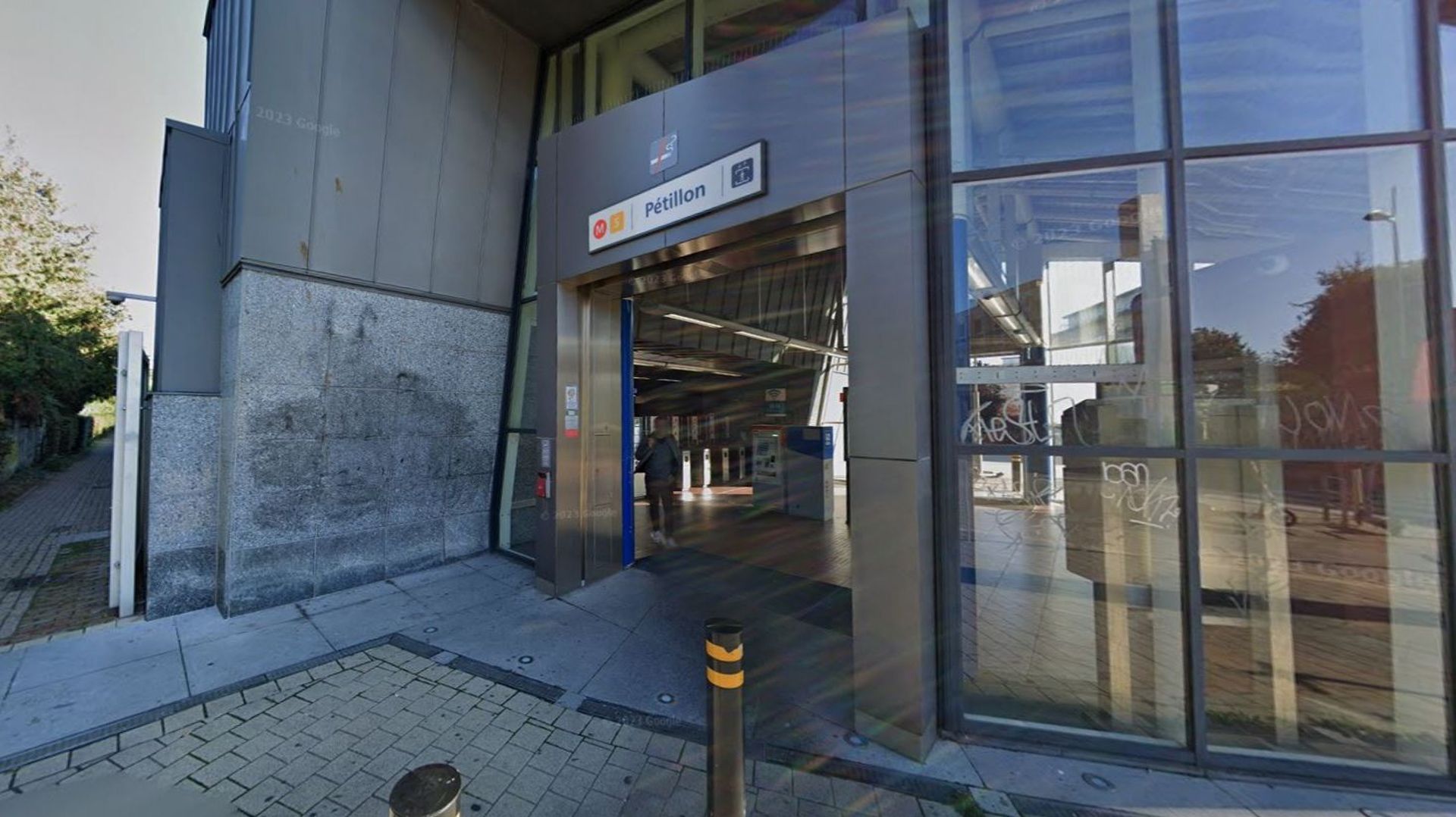 Petition to Rename Pétillon Metro Station in Etterbeek: Citizens Demand ...