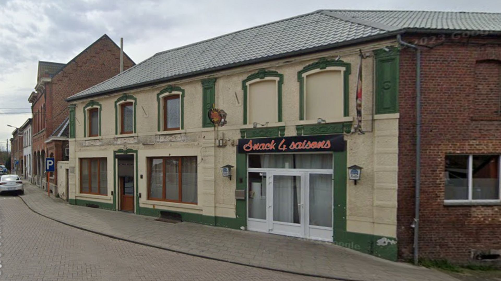 Leval-Trahegnies : un adolescent agressé à la hache par un groupe ...