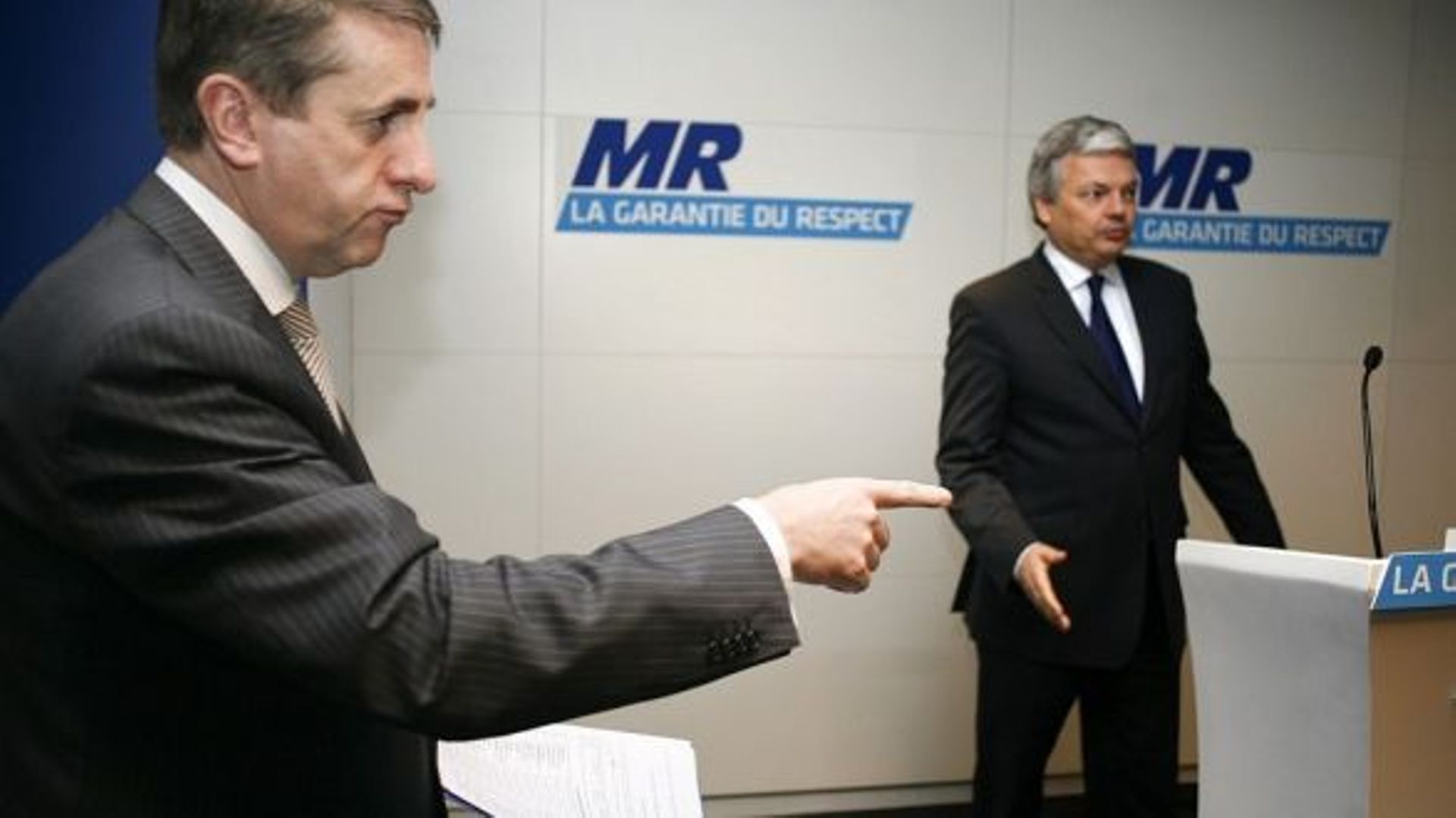 Réunion calme au MR, les FDF toujours fâchés - rtbf.be