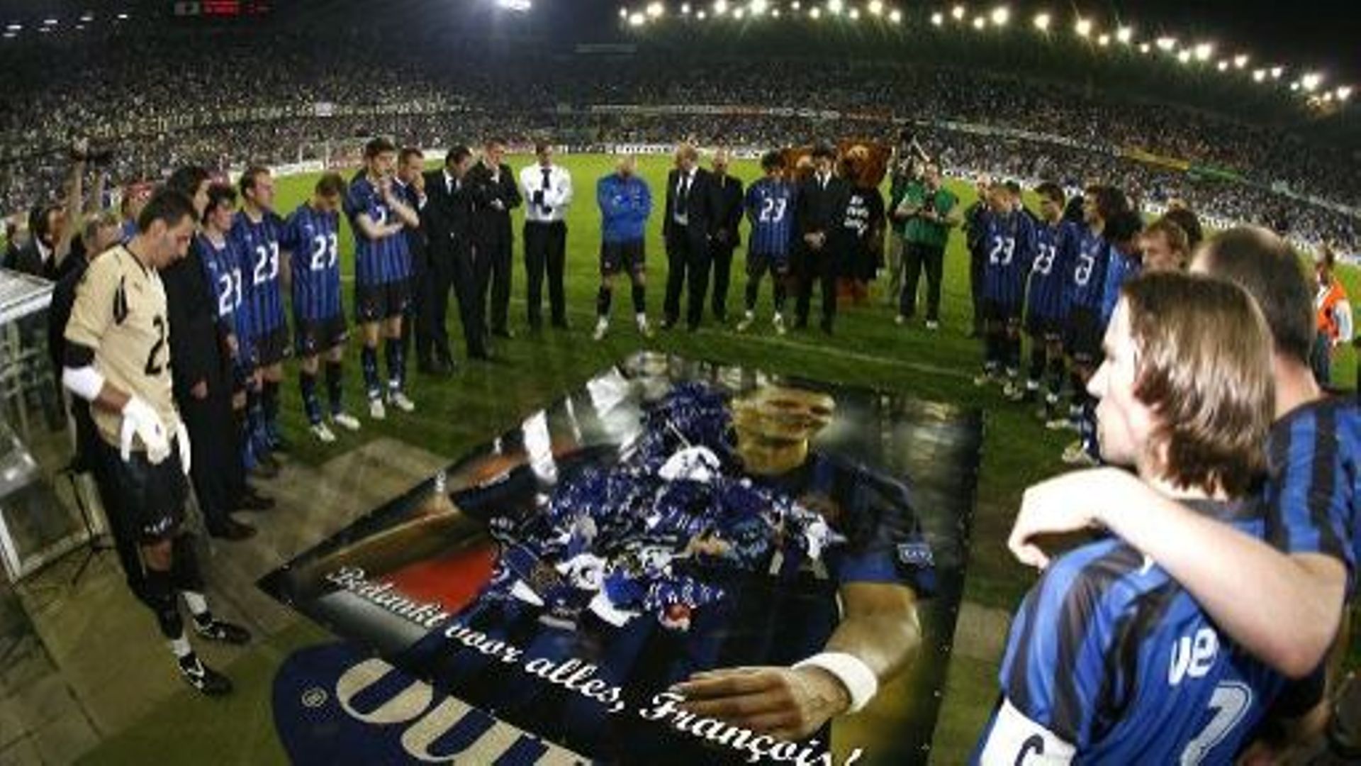 FC Bruges : une soirée dédiée à François Sterchele - RTBF Actus