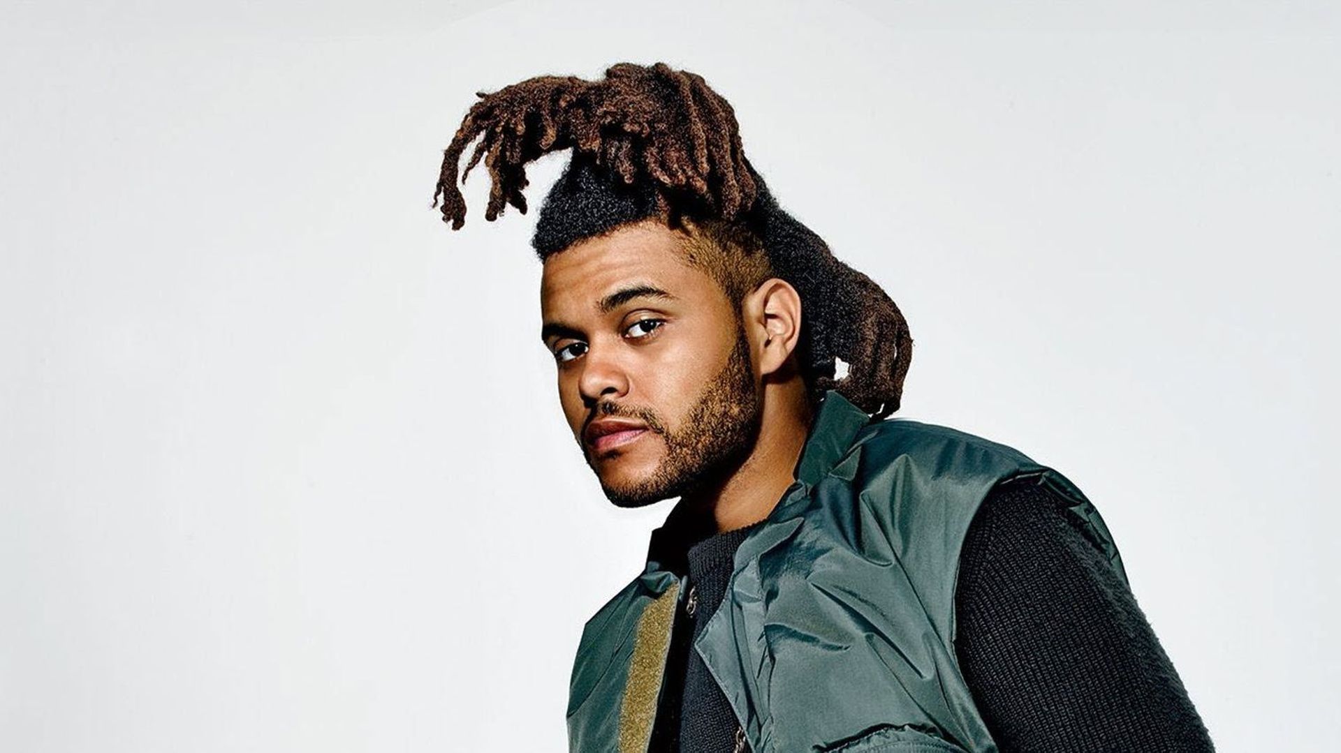 Intense: The Weeknd chante ses 2 nouveaux singles au Saturday Night Live