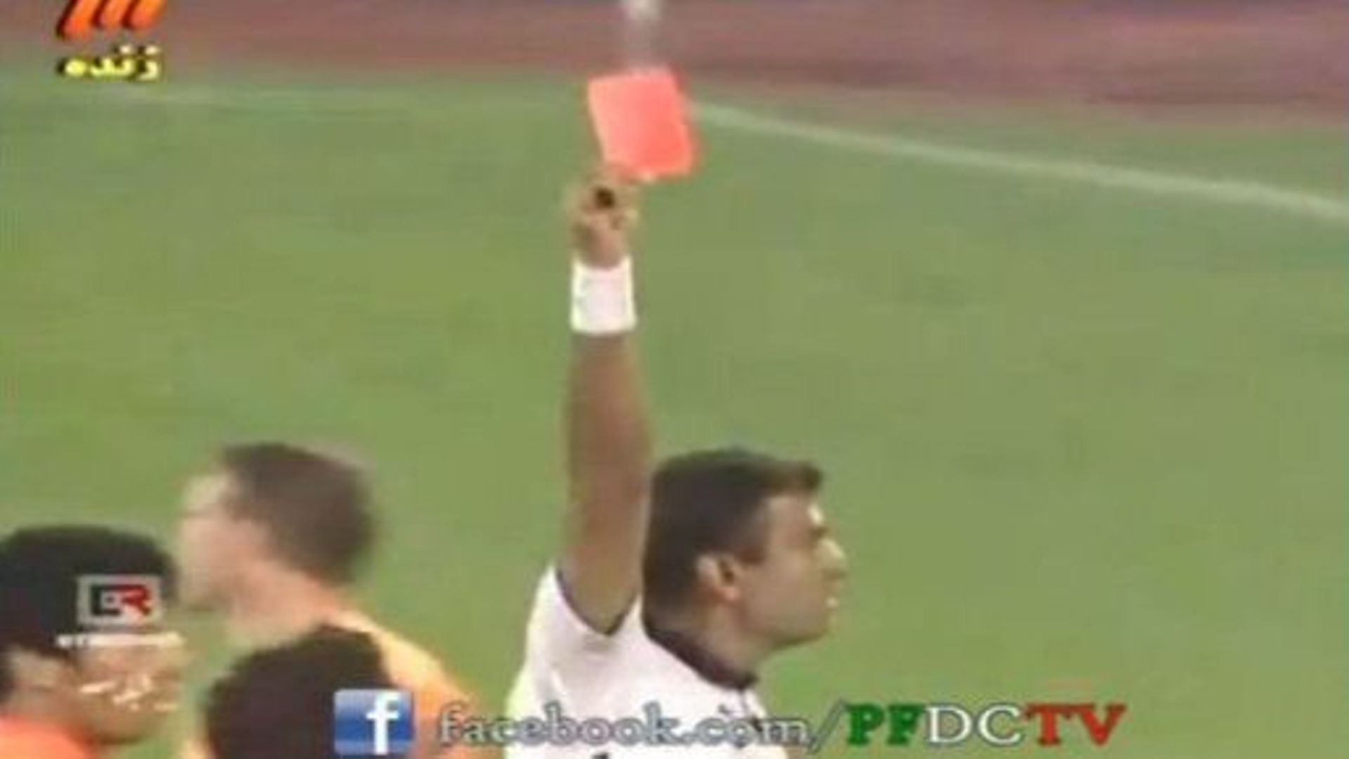 La carte rouge la plus rapide de l'histoire? - RTBF Actus