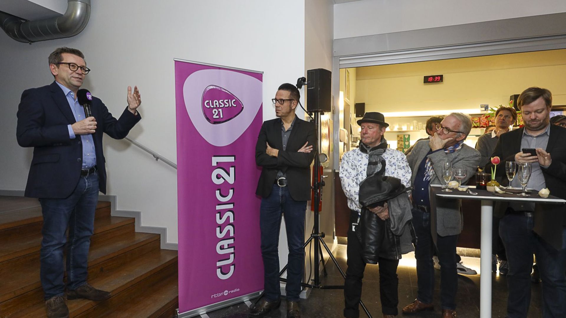 Les nouveaux studios de Classic 21 - RTBF Actus