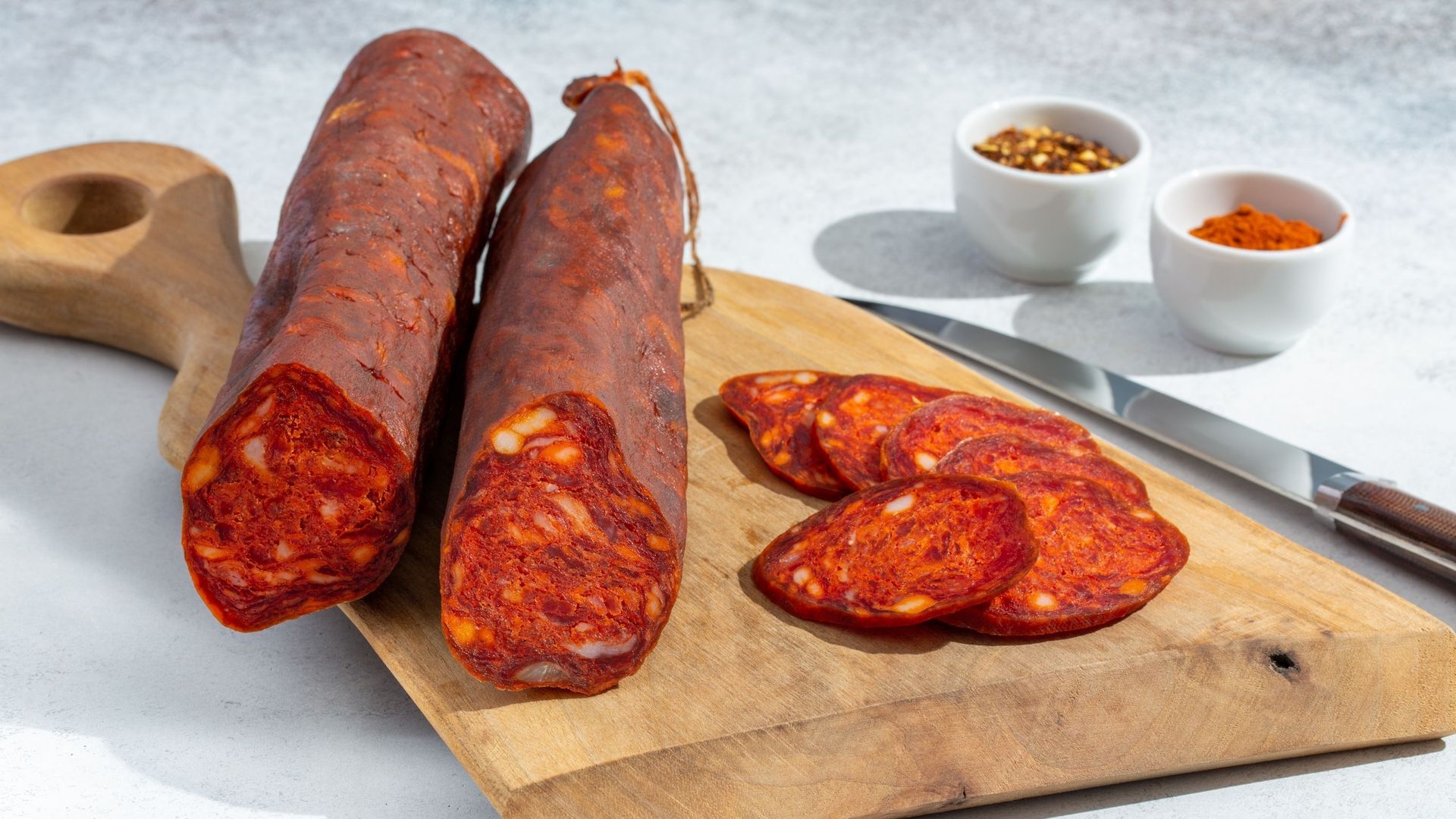 Qatargate : Marie Arena n'est plus affiliée au PS, qui renvoie à la ...